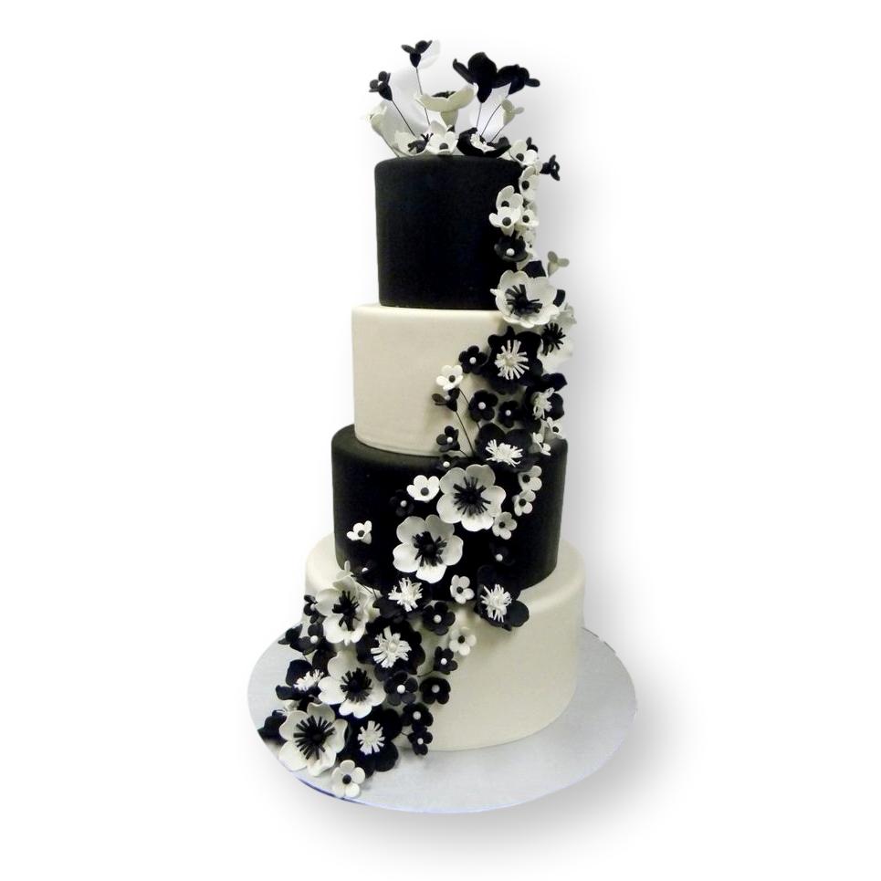 Black and white wedding cakes with flowers | Beachweddingtips.com