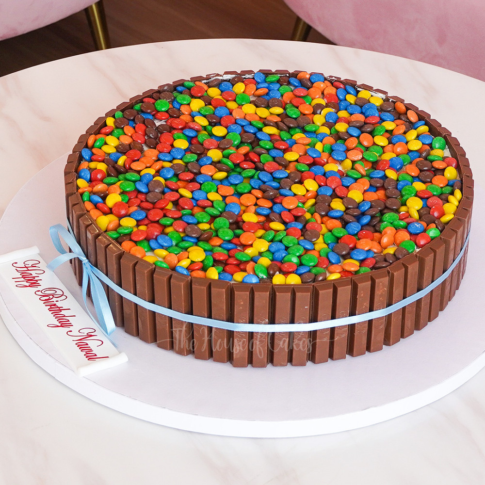Kit Kat cake 3