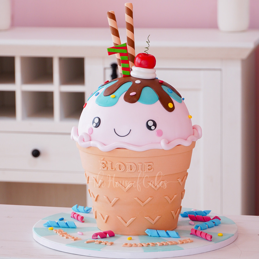 Ice cream cup shaped cake