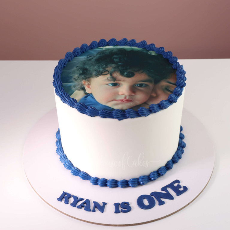 Round cake with photo | Photo Cakes in Dubai | CakesinDubai