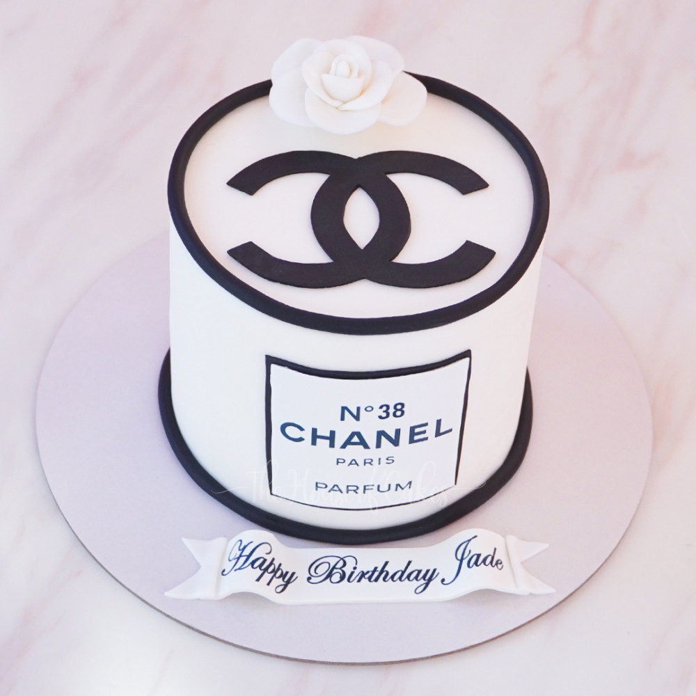 Chanel Cake 15