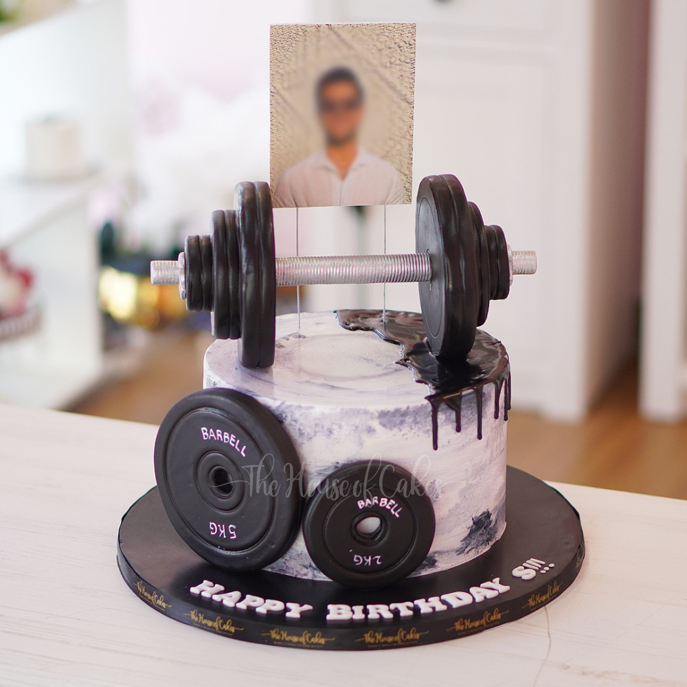Fitness bodybuilder weightlifting cake | Cake delivery in UAE