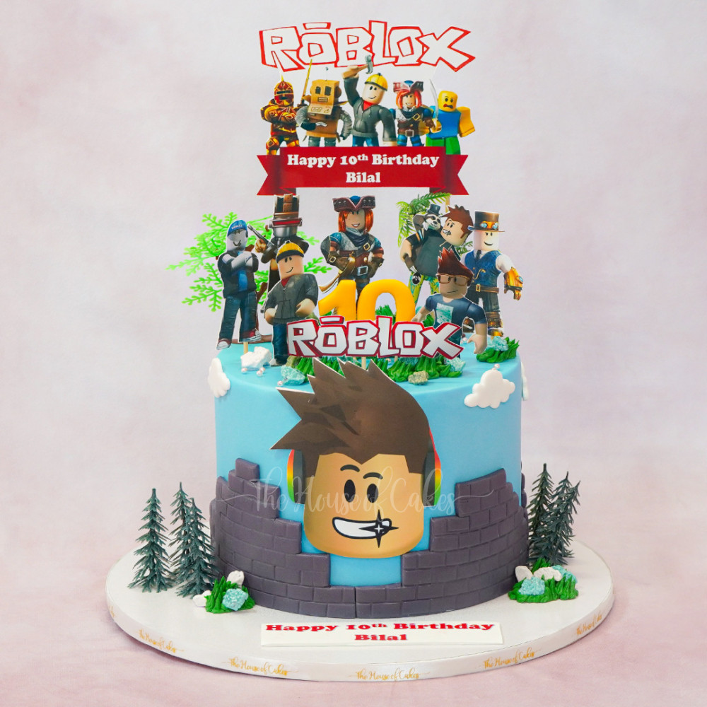 Custom Roblox Cake in Dubai for Unforgettable Celebrations