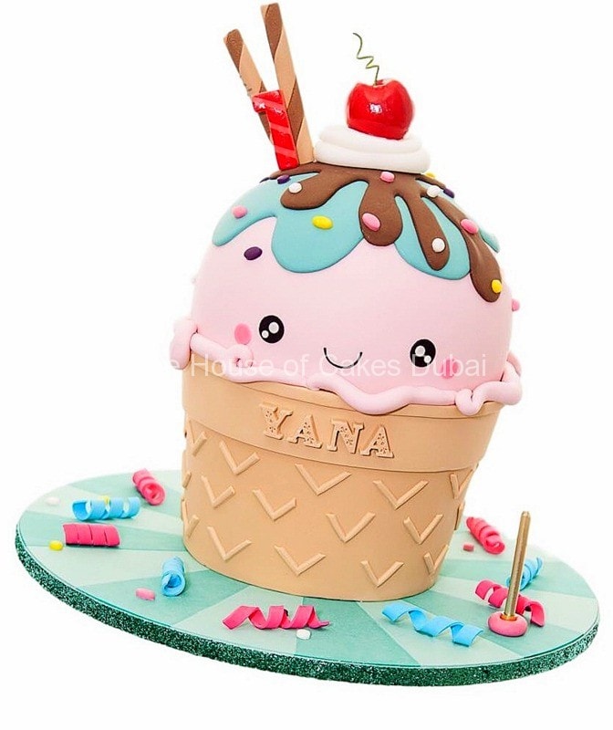Ice cream cup shaped cake