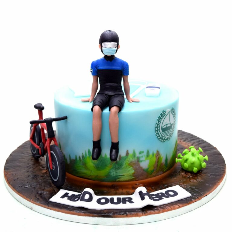 Delicious Cyclist Cake: Perfect for Birthdays & Sports Events