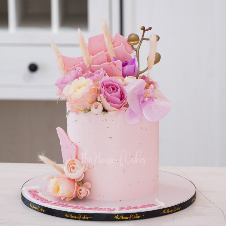 Pink cream cake with roses - The House of Cakes Dubai