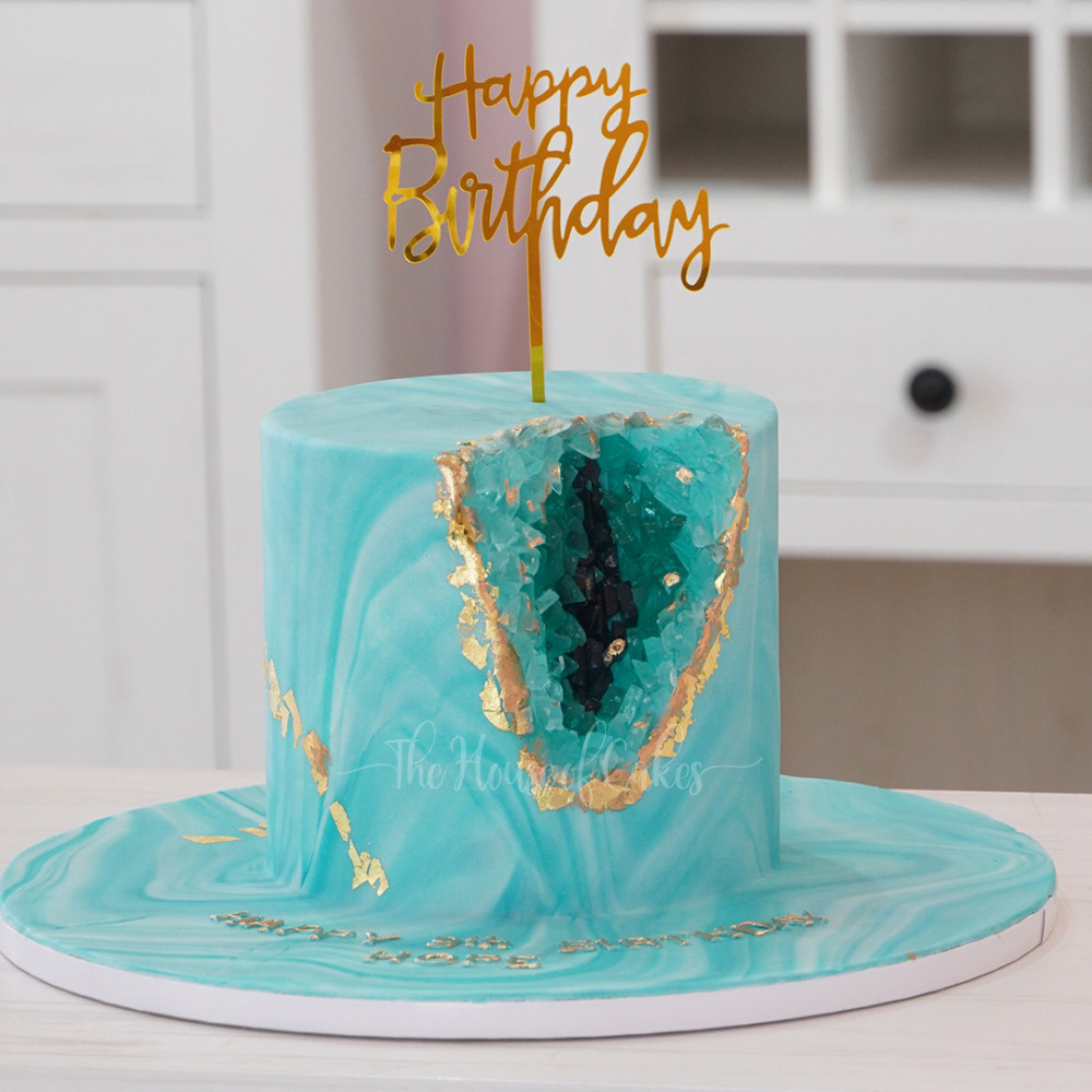 Customised birthday Cakes in Dubai , The House of Cakes Dubai
