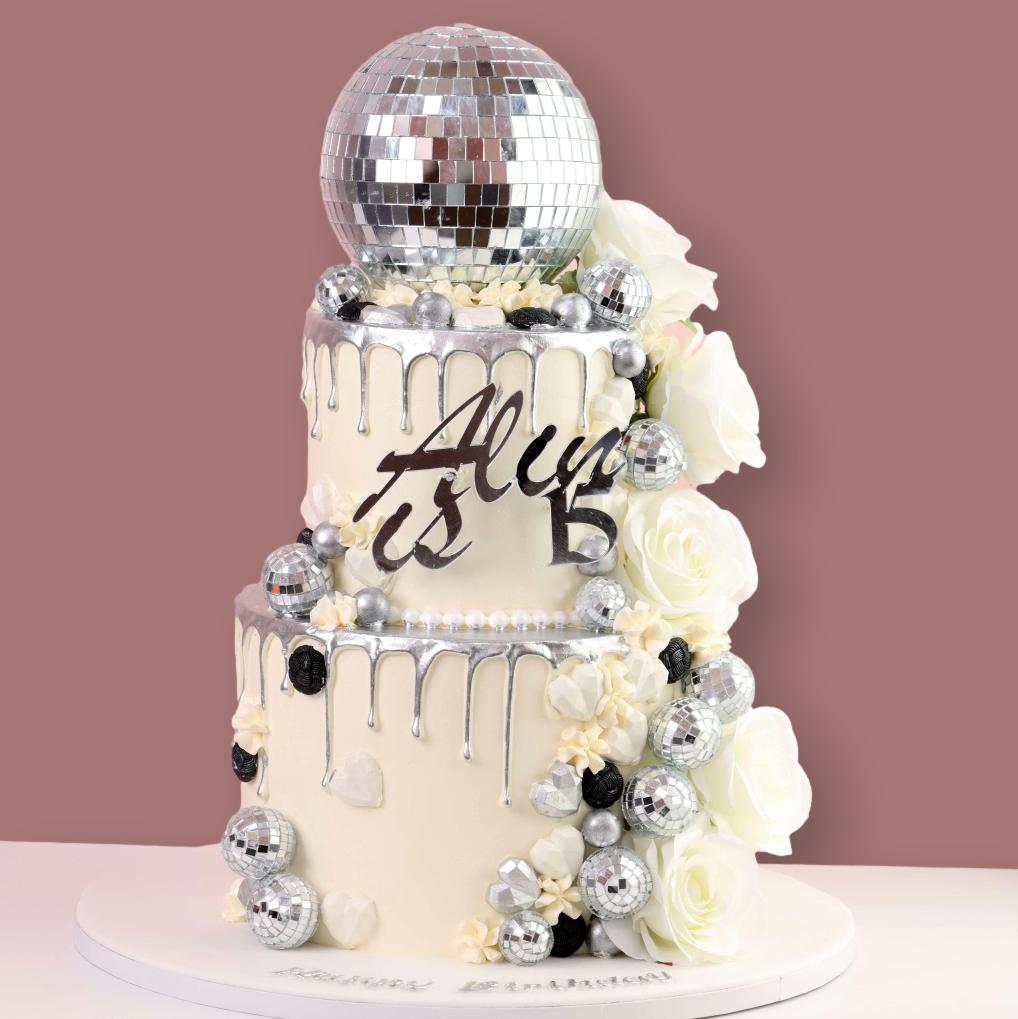 Customised birthday Cakes in Dubai , The House of Cakes Dubai