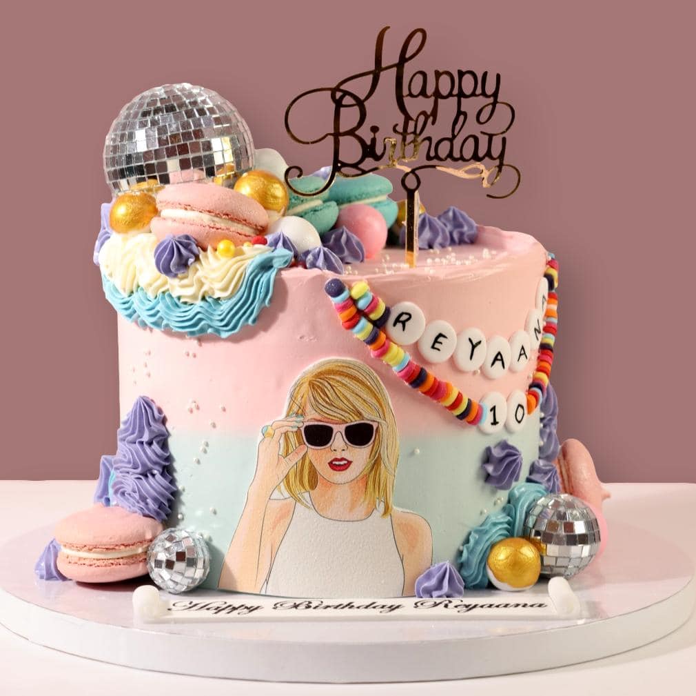 Nike theme cake - The House of Cakes Dubai