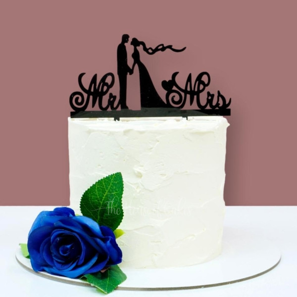 Timeless Love Cake - The House of Cakes Dubai